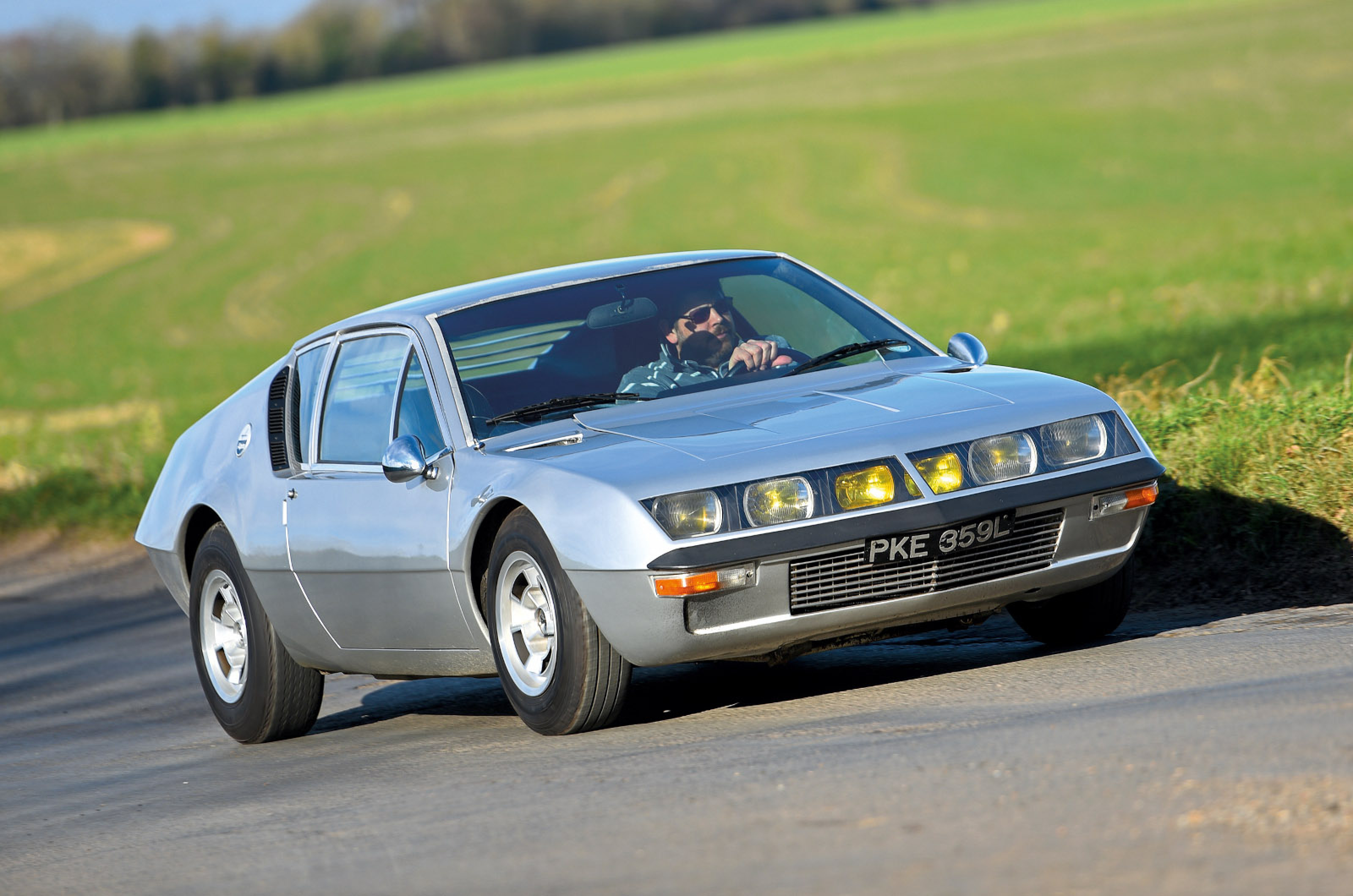 21 cars with centrally mounted headlights