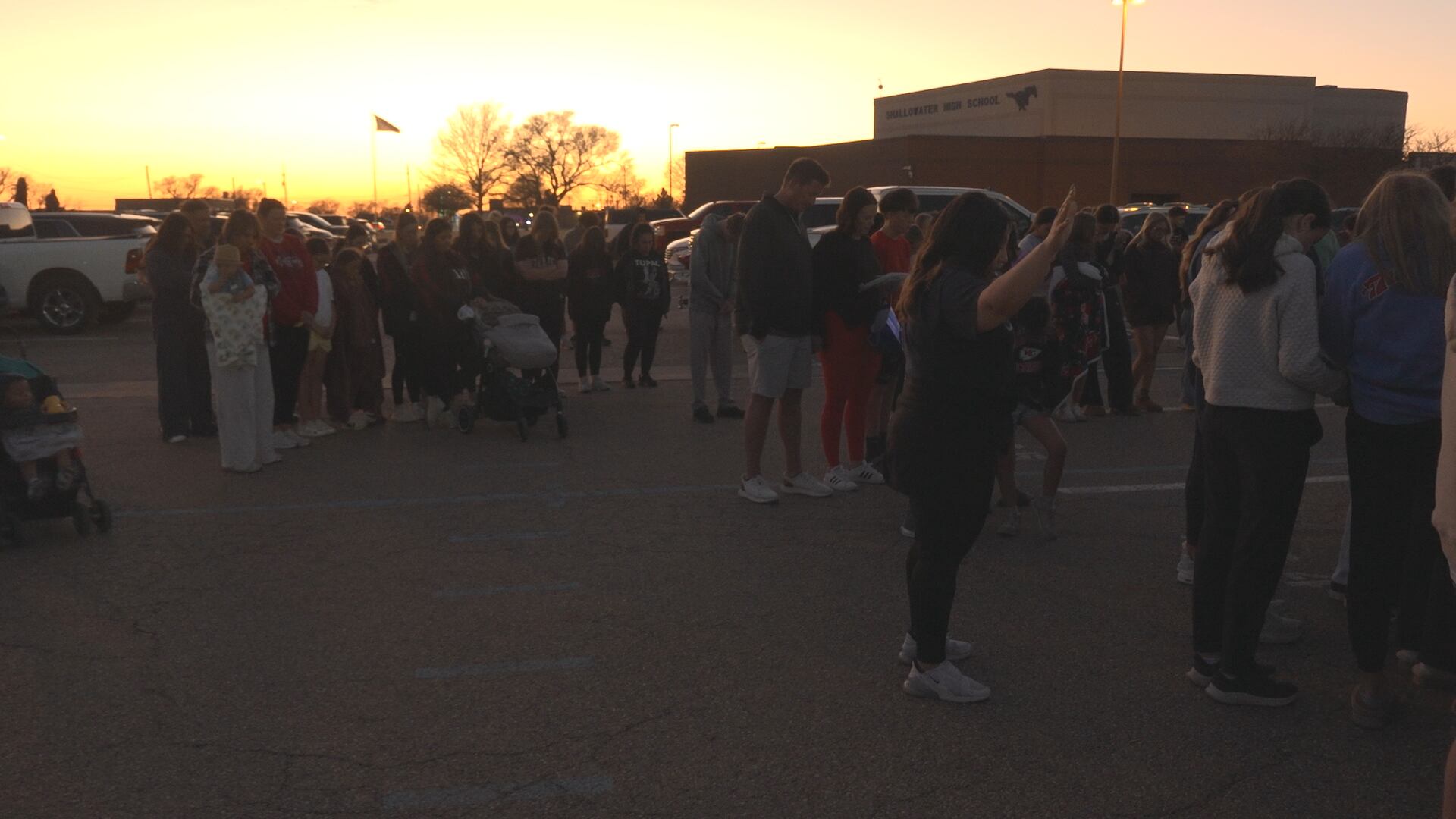 Shallowater community holds prayer walk after two tragedies strike town ...