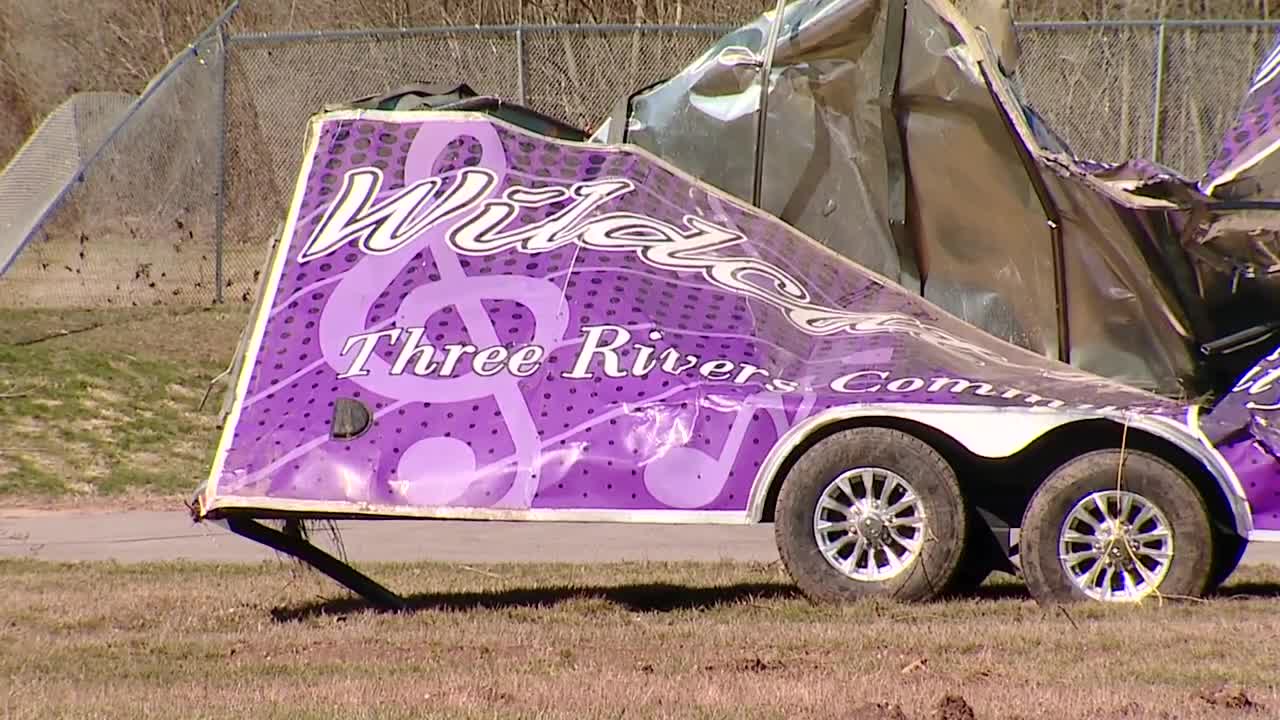 'Heroes, for sure': Three Rivers school bus drivers take children to ...