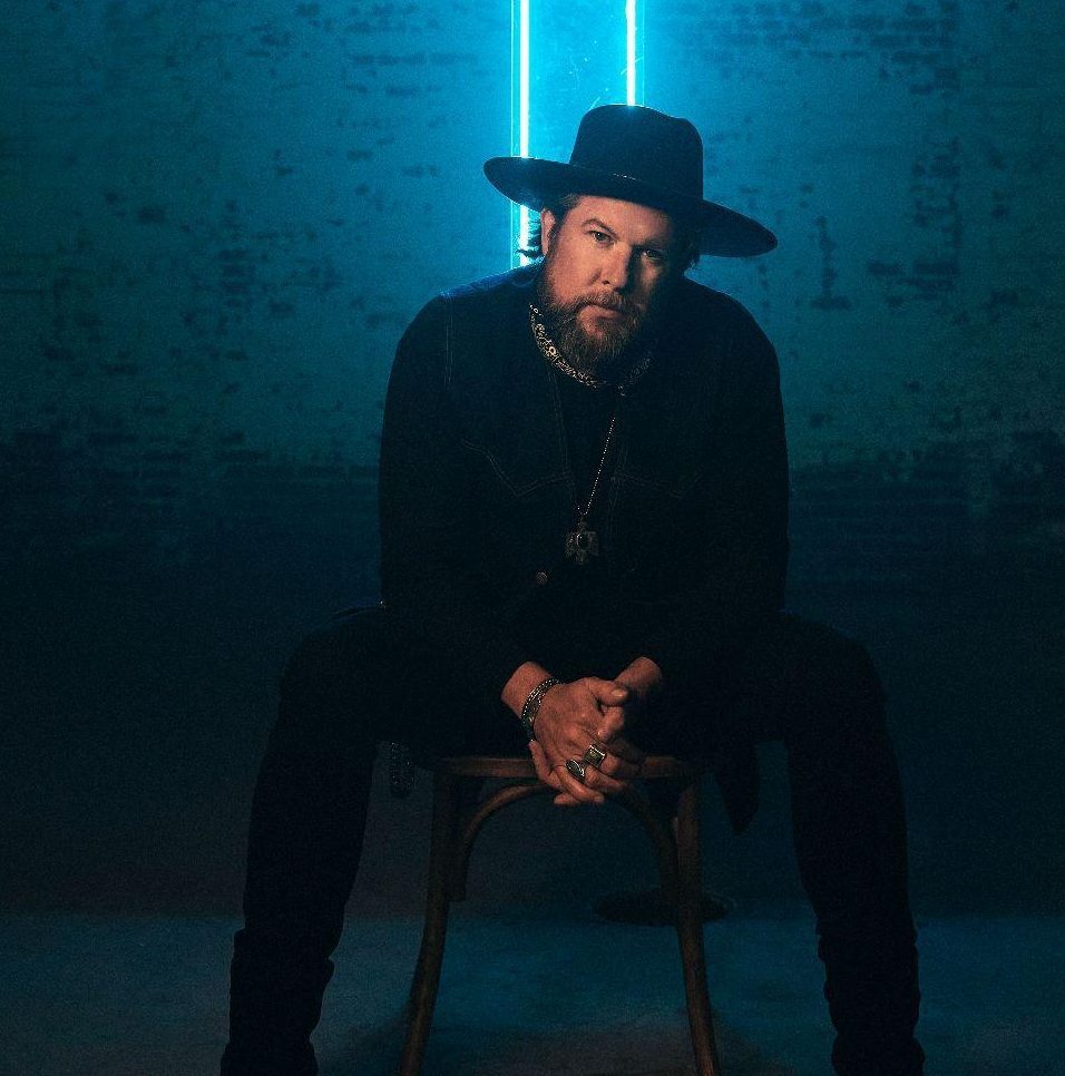 Zach Williams releases deluxe 'Jesus Loves' album with Thomas Rhett