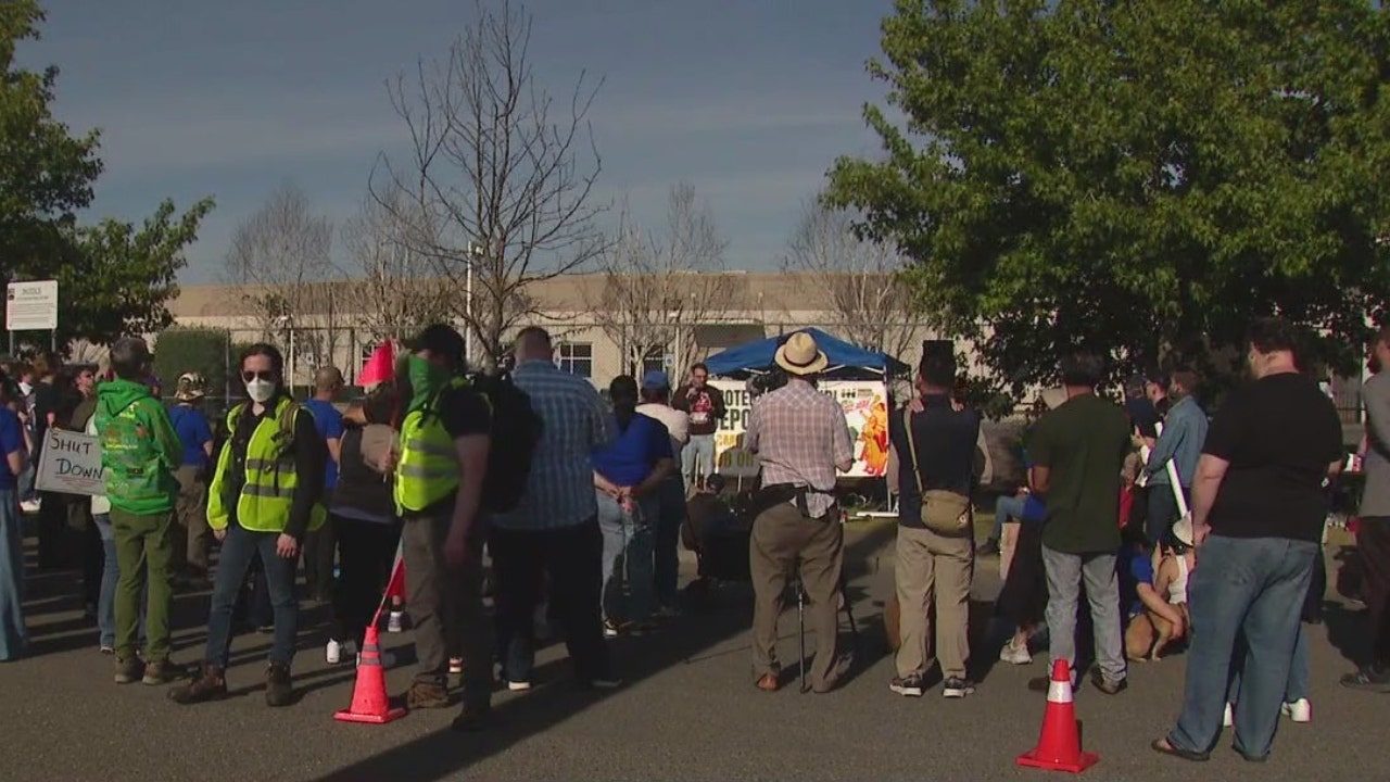 Seattle City Council passes immigration detention center moratorium