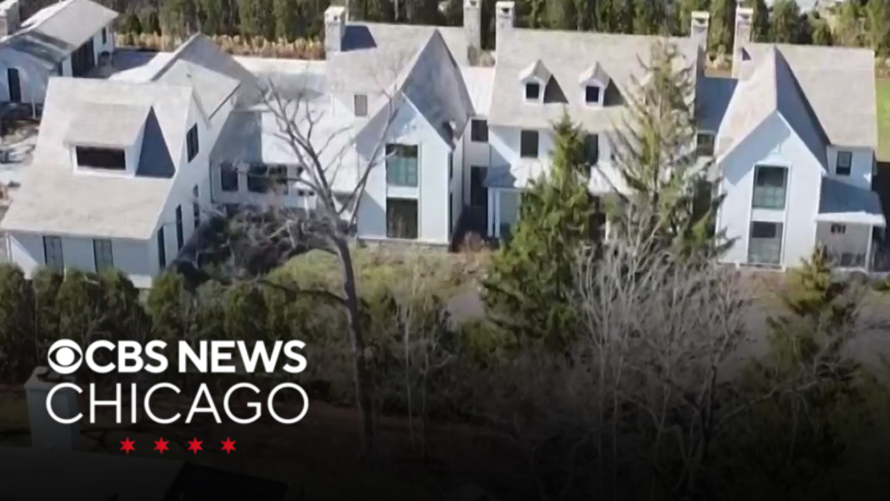 Resident held at gunpoint during home invasion in Winnetka, Illinois