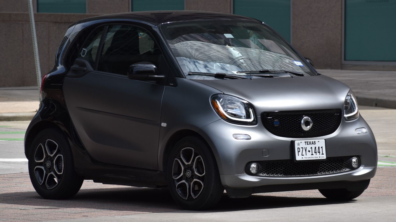 The tiny cars that tried to survive on Canadian roads