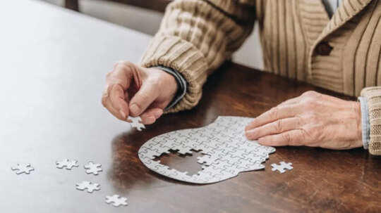 Playing chess or solving puzzles could delay Alzheimer’s by years, new ...