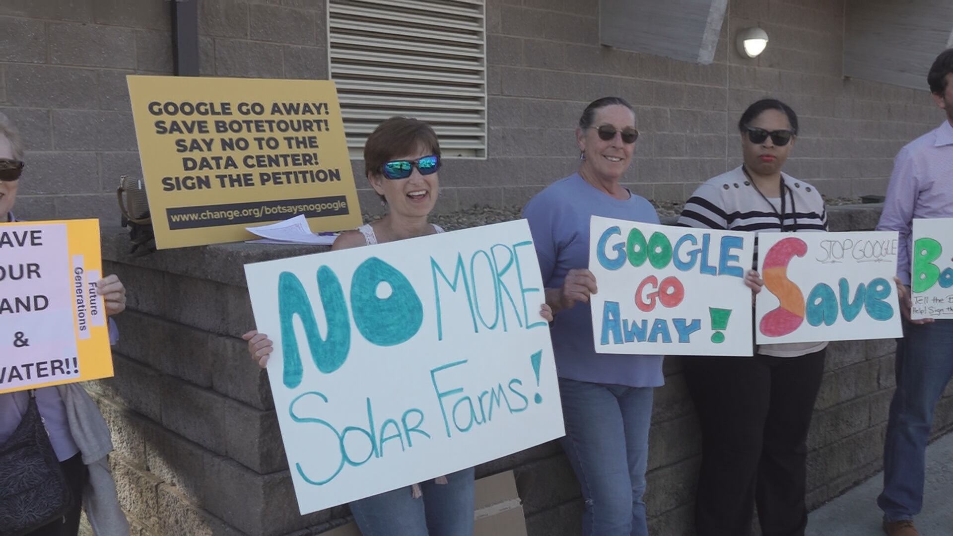 Botetourt County considers solar farm in Fincastle, residents protest