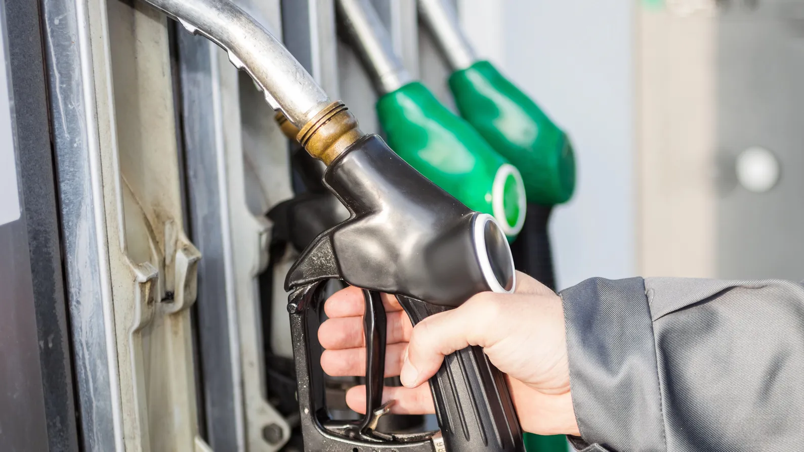 Why California pump prices jump faster than other states