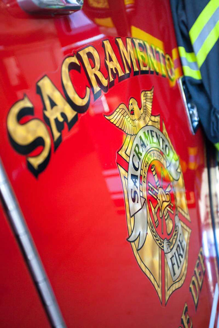 Apartments flooded after a pipe burst in downtown Sacramento, man ...