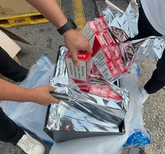 Smuggling ring exploits price gap, netting 1 billion won from 900,000 ...