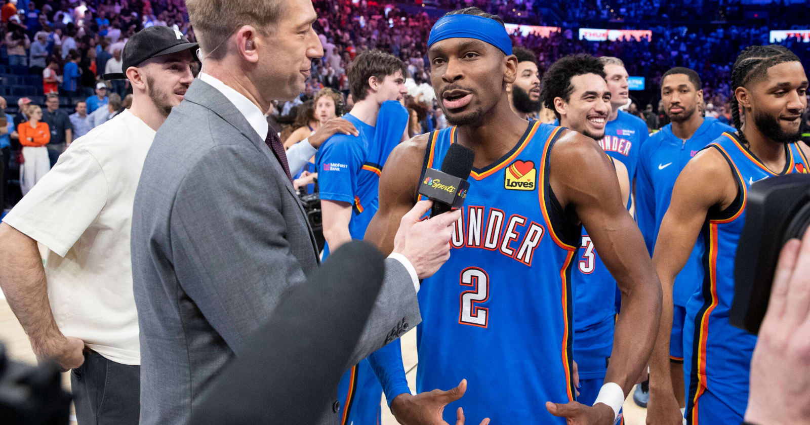Shai Gilgeous-Alexander tied a Wilt Chamberlain record and hit a game ...