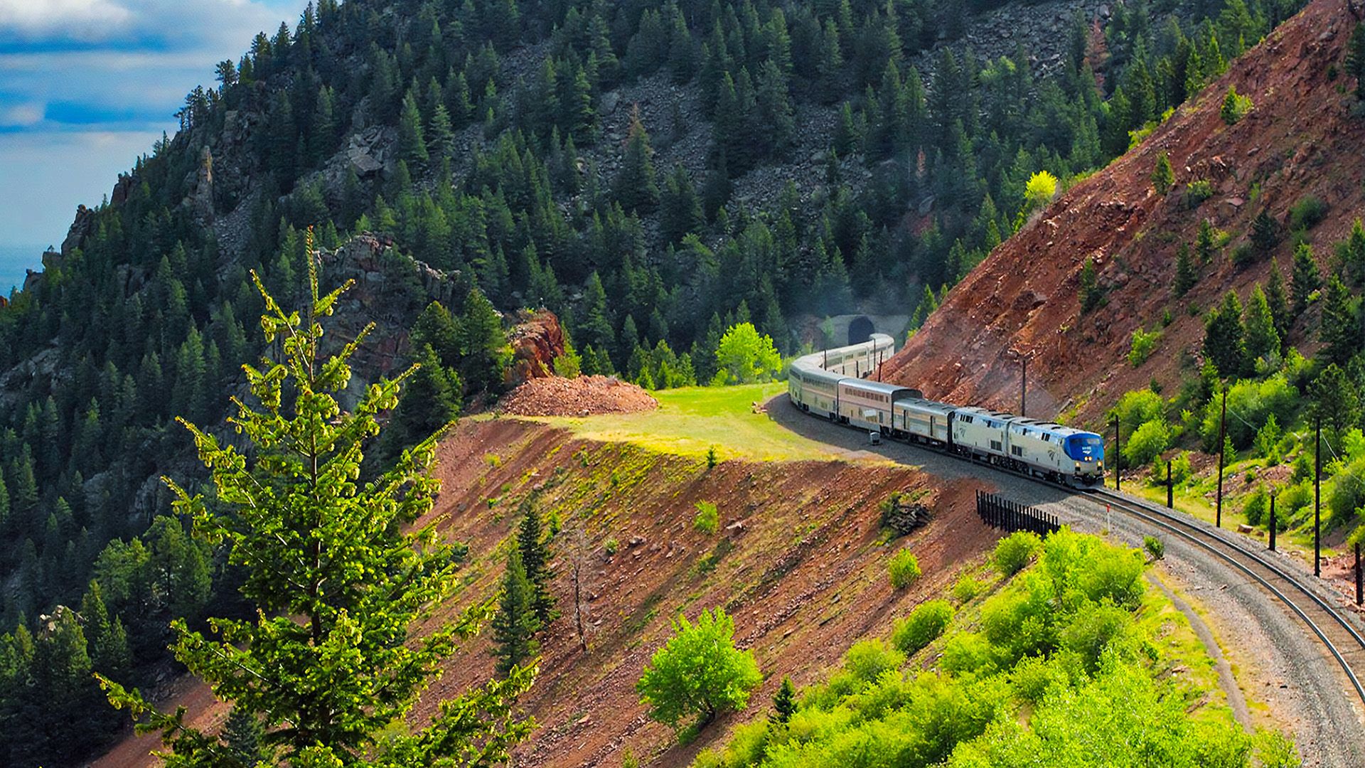 America's Most Iconic Train Rides Are Two Unforgettable Westbound ...