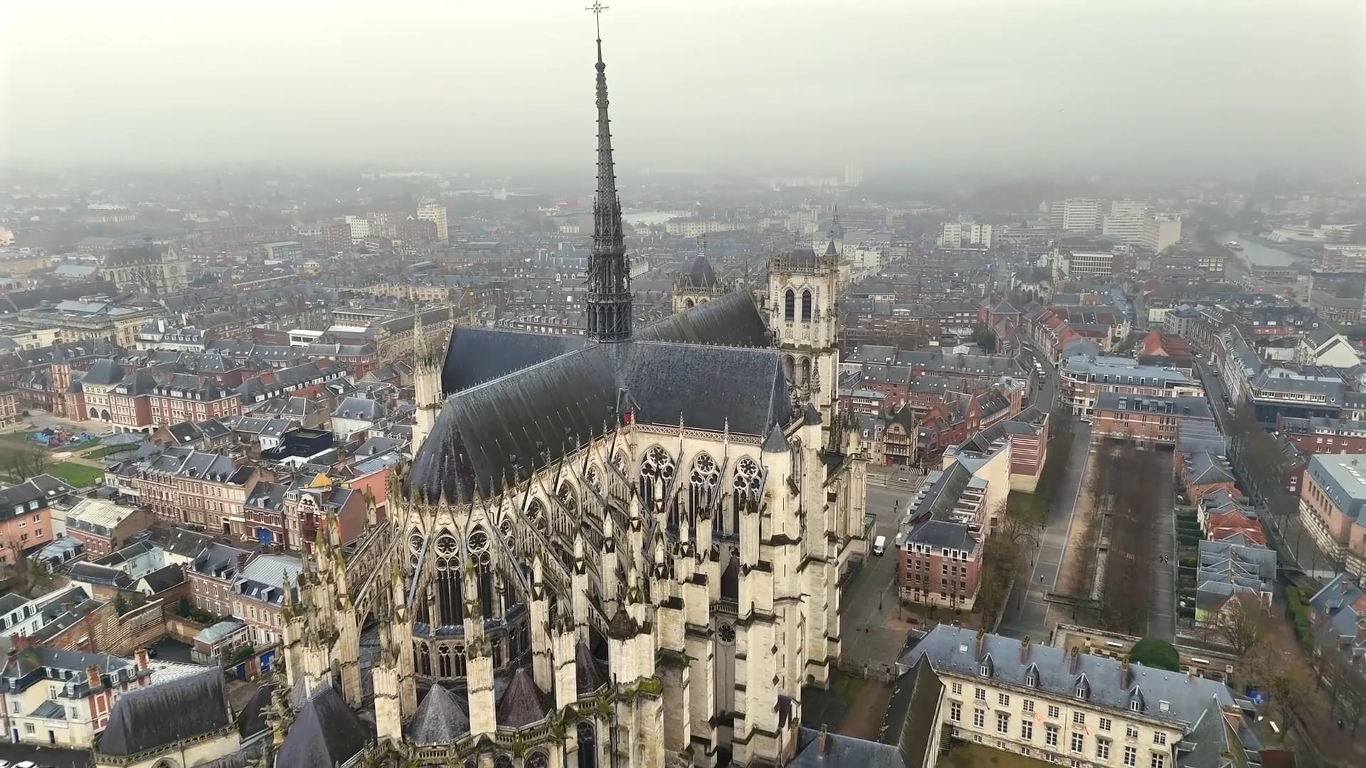 Marché d'Amiens, France : vues aériennes par drone de l'un des plus ...