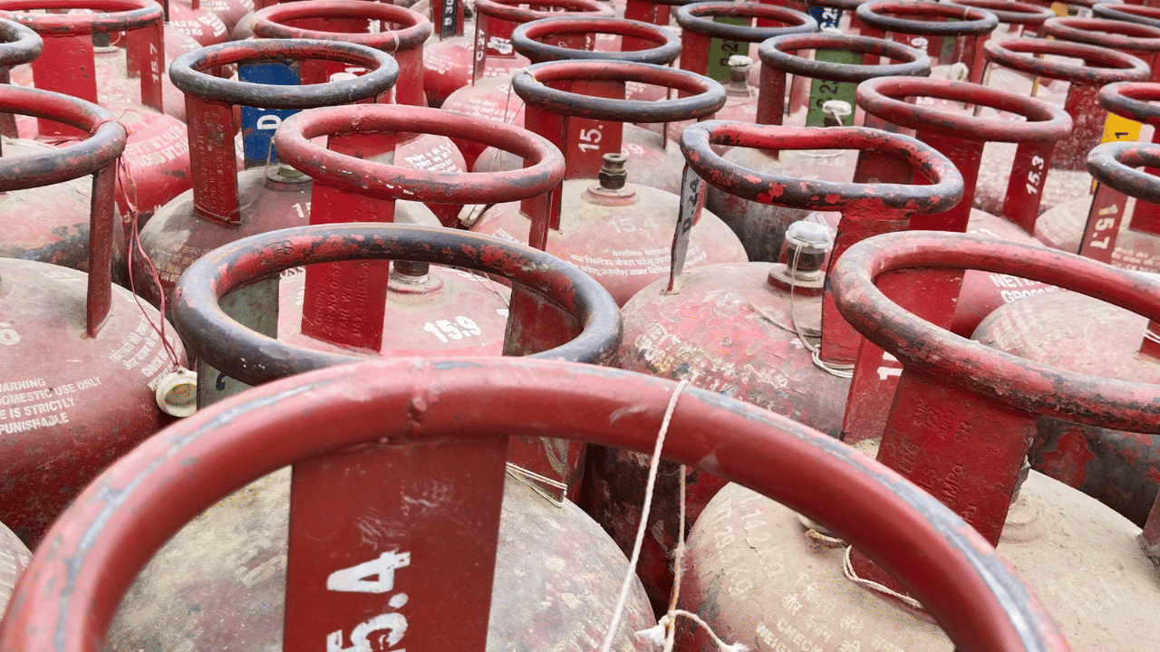 Black marketing of commercial LPG cylinders suspected in several ...