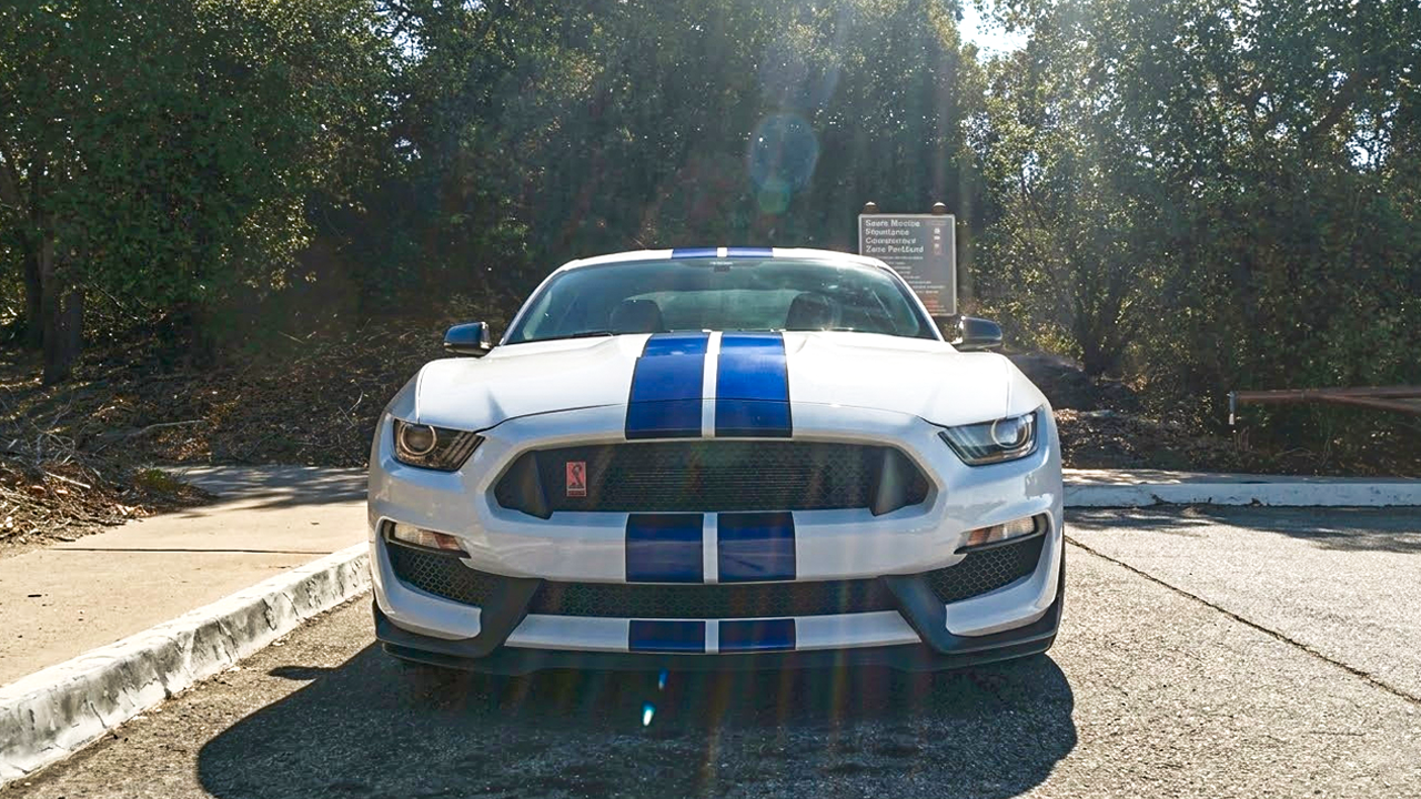 Supercar vs human: Shelby GT350 canyon climb test of speed and agility