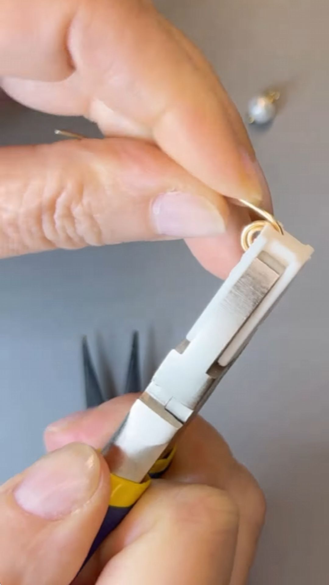 Make your own jewelry easily DIY gift ideas and small business inspiration