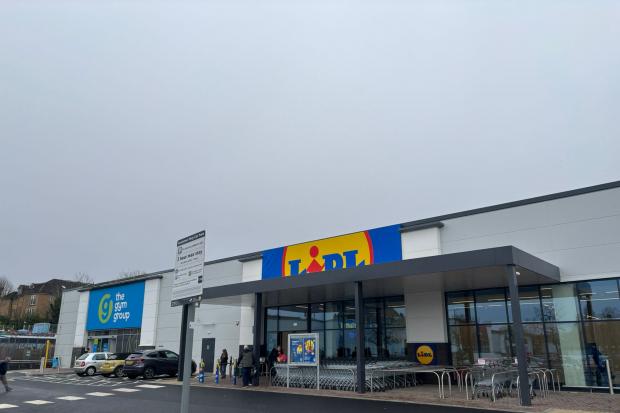 New Lidl open at Reading Retail Park in Oxford Road to serve neighbours ...