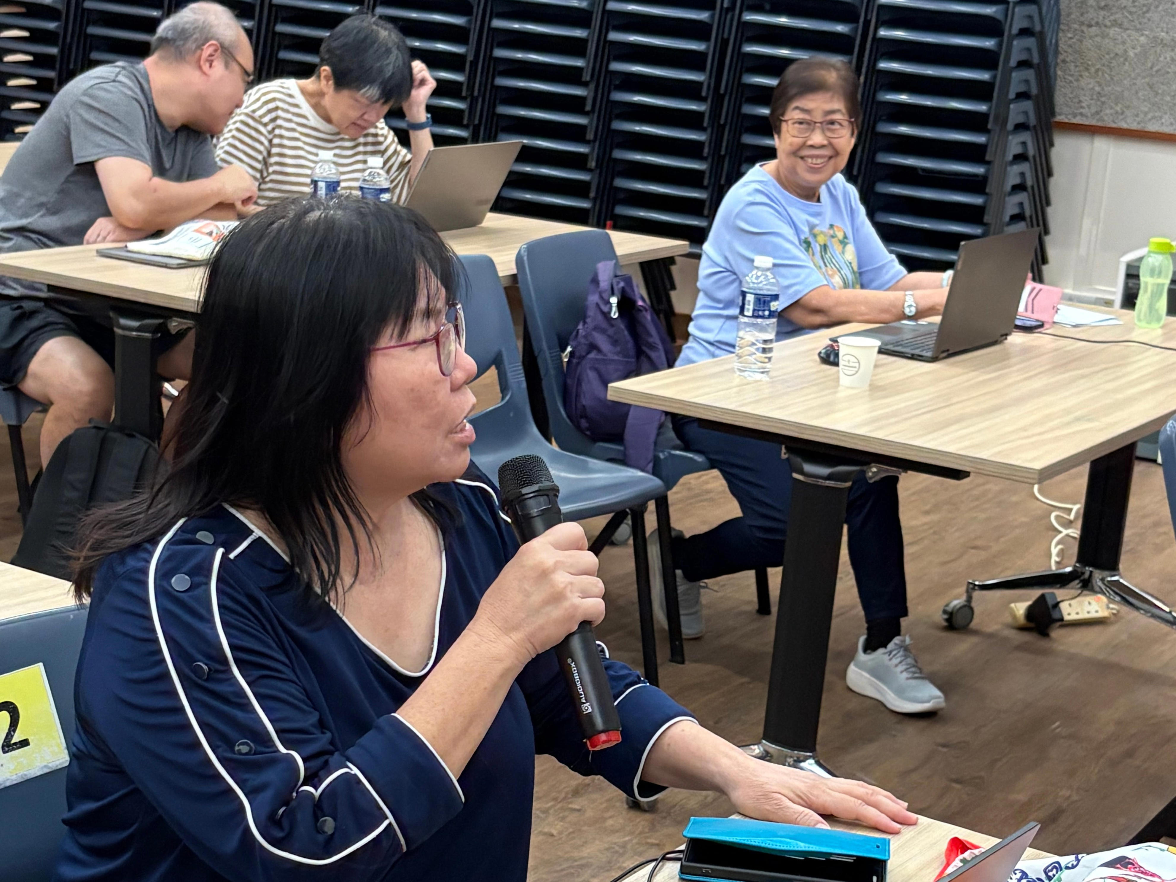 A room full of seniors took on AI — and didn't blink