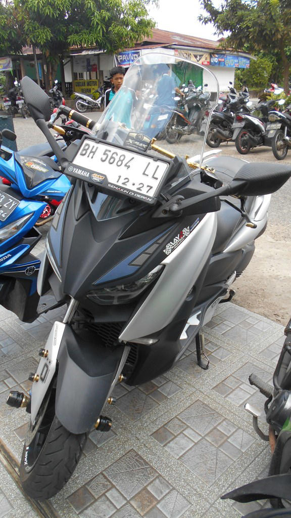 Yamaha's XMax hybrid scooter reimagines two-wheeled power