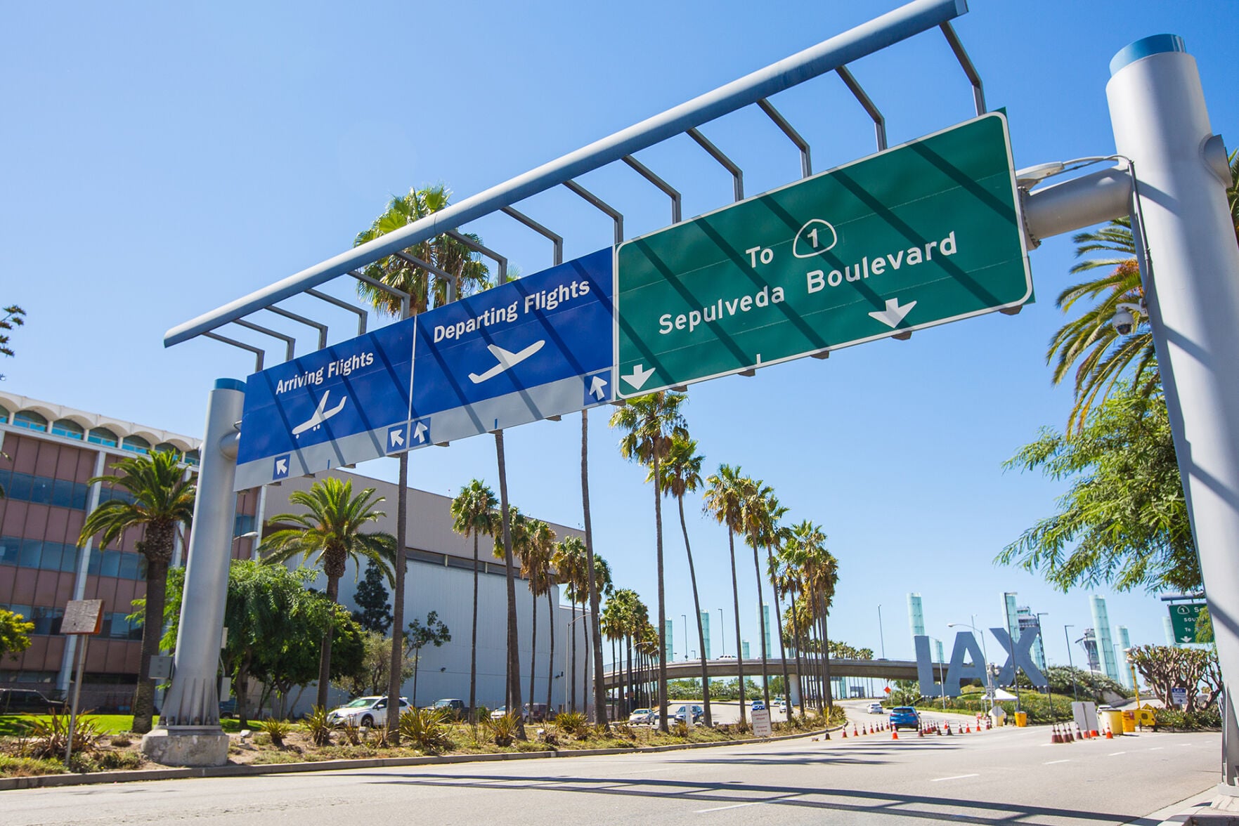 LAX approves new access fees for Uber, Lyft and taxi service
