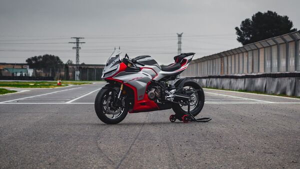 QJ Motor launches Kawasaki Ninja ZX-4RR rival in Europe with 78 bhp ...
