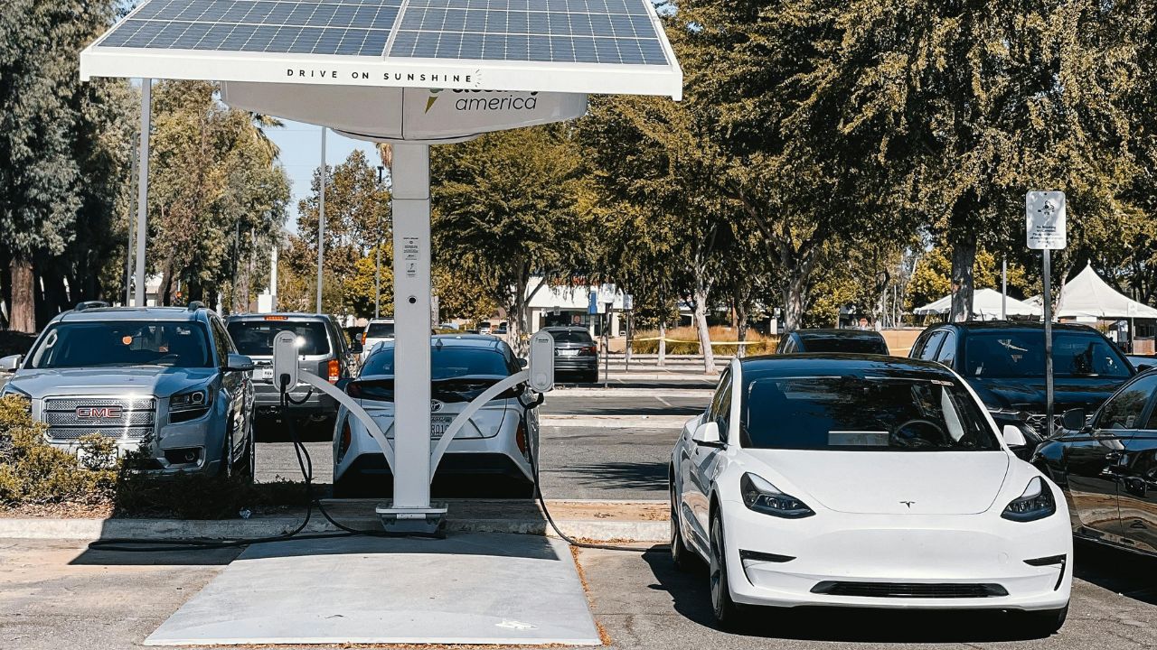 US EV registrations fell in 2025 after tax credit repeal, report says