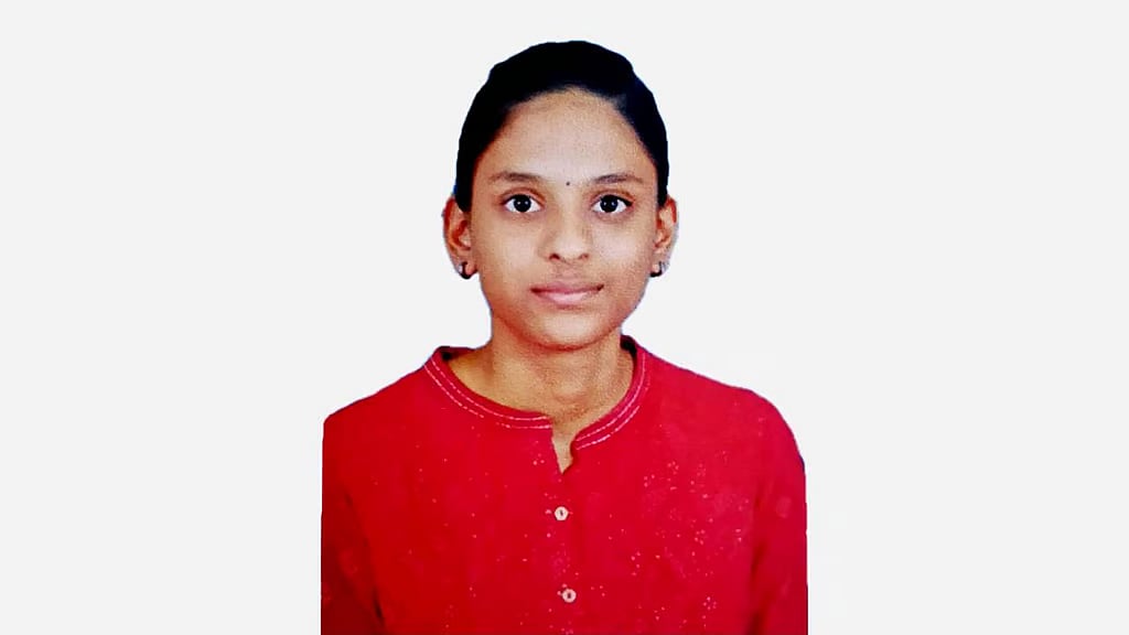 18-year-old girl from Thiruparankundram bags AIR 1 in CA exam