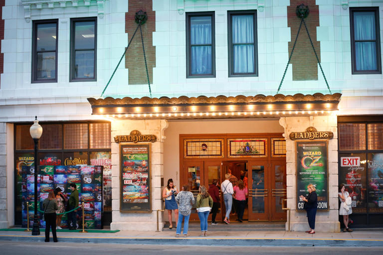 Springfield Little Theatre revives 'Sweeney Todd'