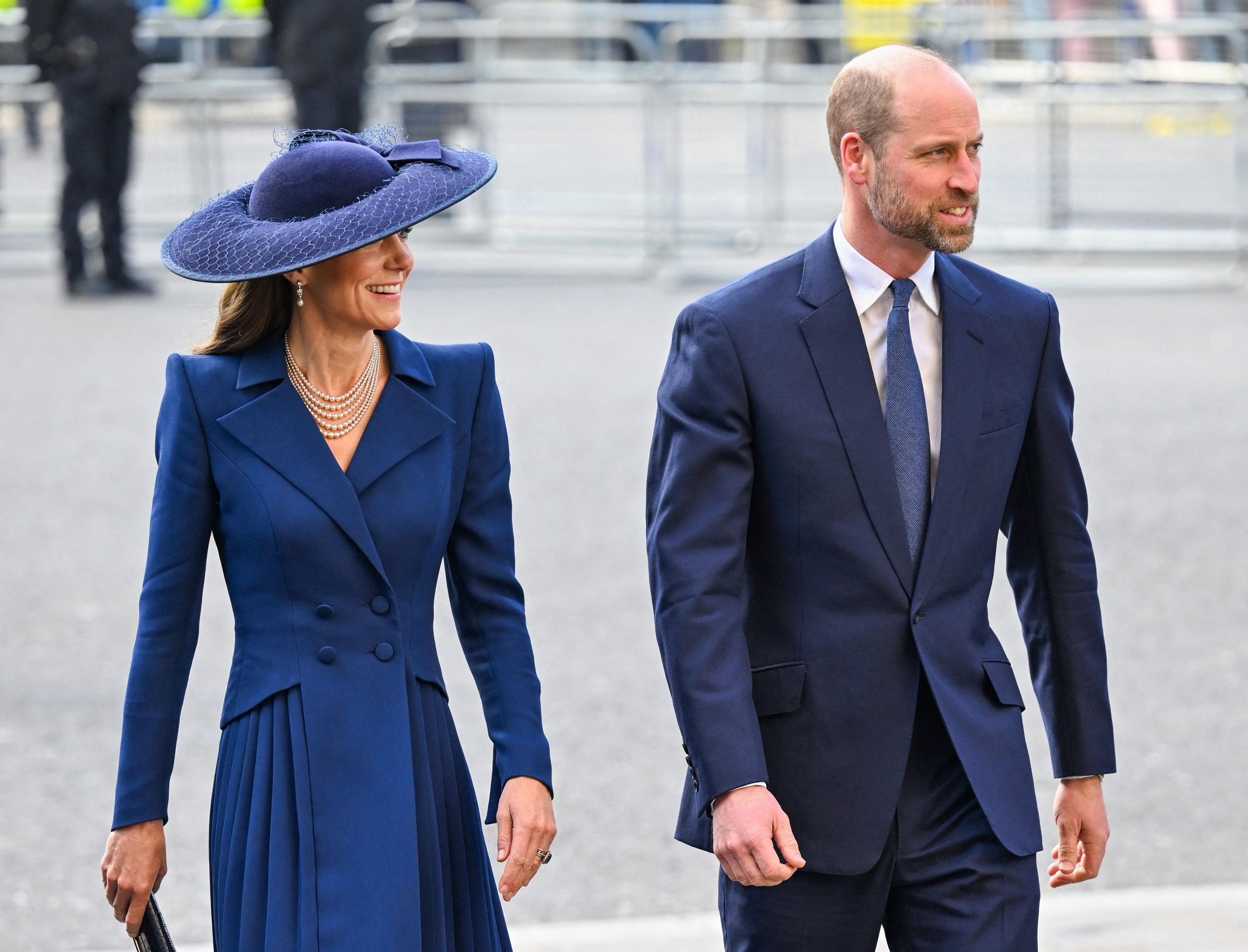 Kate Middleton et William amoureux : en plein scandale Andrew, ce geste ...