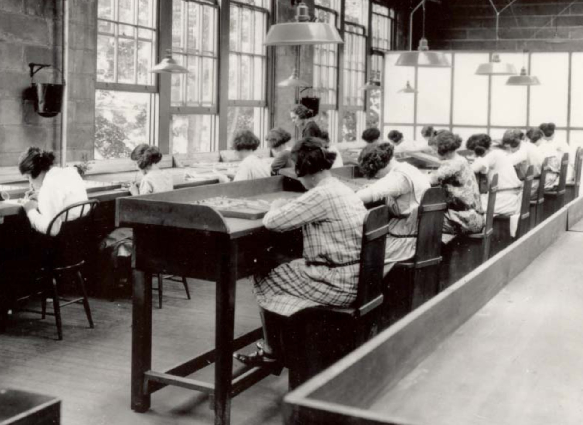 Strange jobs done by women that no longer exist