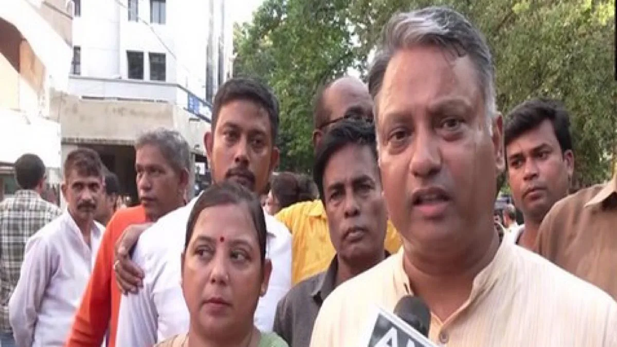 BJP demands action against TMC MP over his remarks on CEC