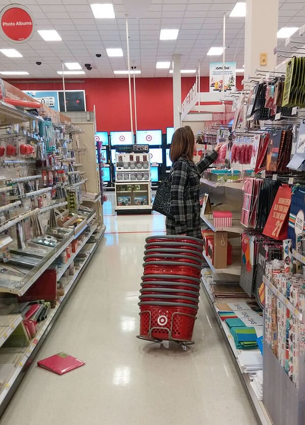 15 photos that put the nail in common sense