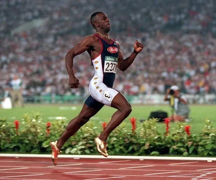 30 people share the track and field athletes with the best form