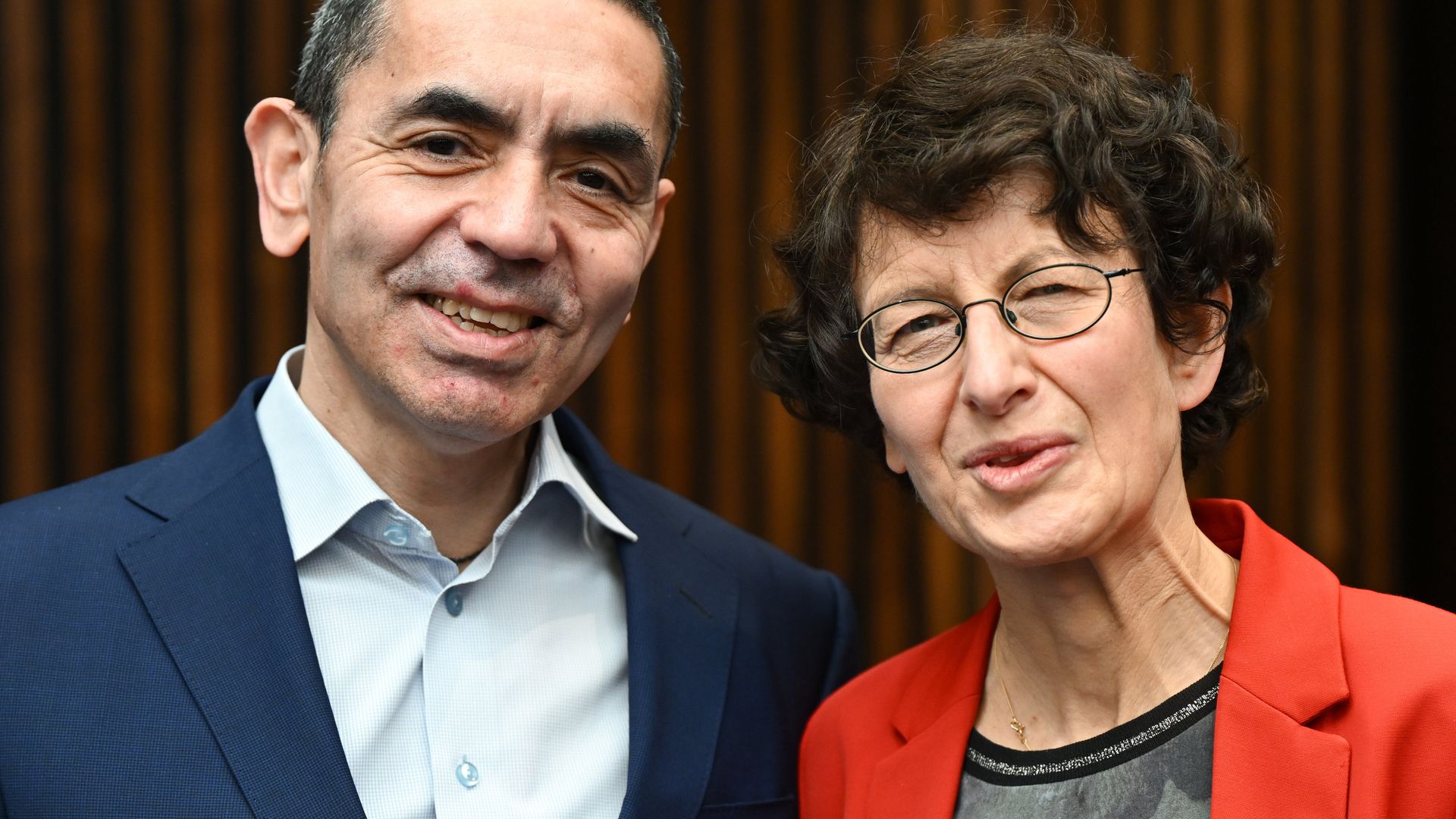 Biontech-Aktie mit Kursrutsch: Gründer Uğur Şahin und Özlem Türeci ...