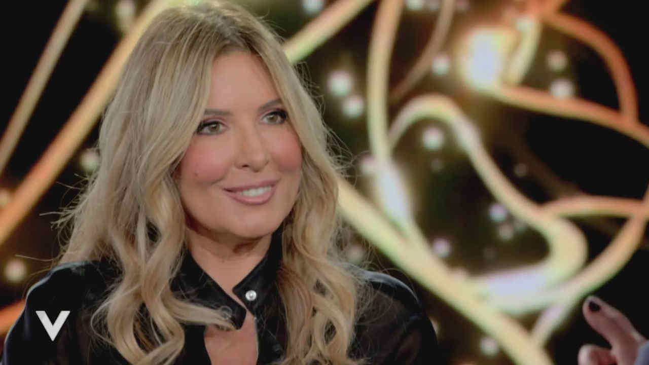 Sonia Bruganelli prima punge Selvaggia Lucarelli, poi la promuove al GF ...