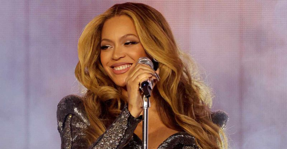 8 famous singers who are caught lip-syncing every single time they perform