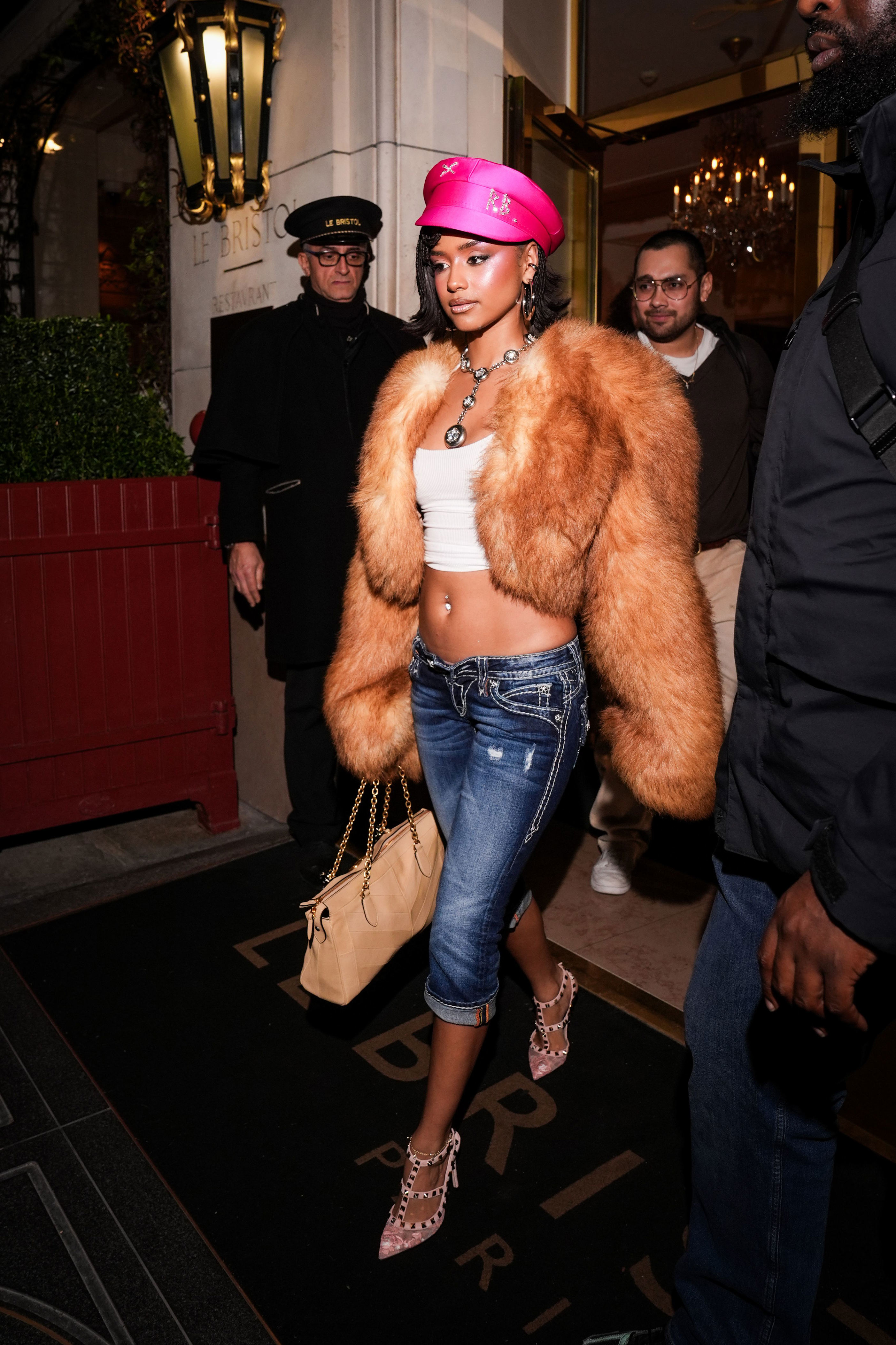 Au défilé Miu Miu, Tyla fait sensation dans un look Y2K