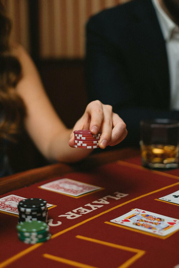 30 sad and wild casino secrets people discovered after working there