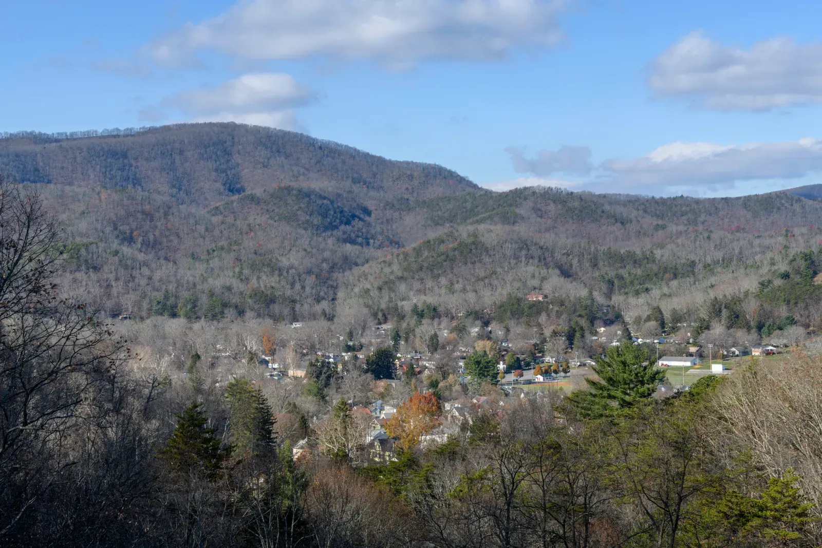 6 small towns with secret underground infrastructure built for the long ...