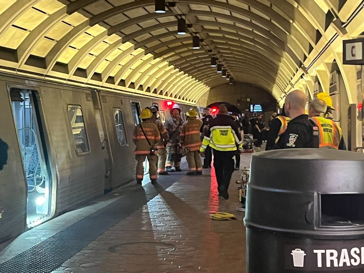 1 person dead after being hit by metro train