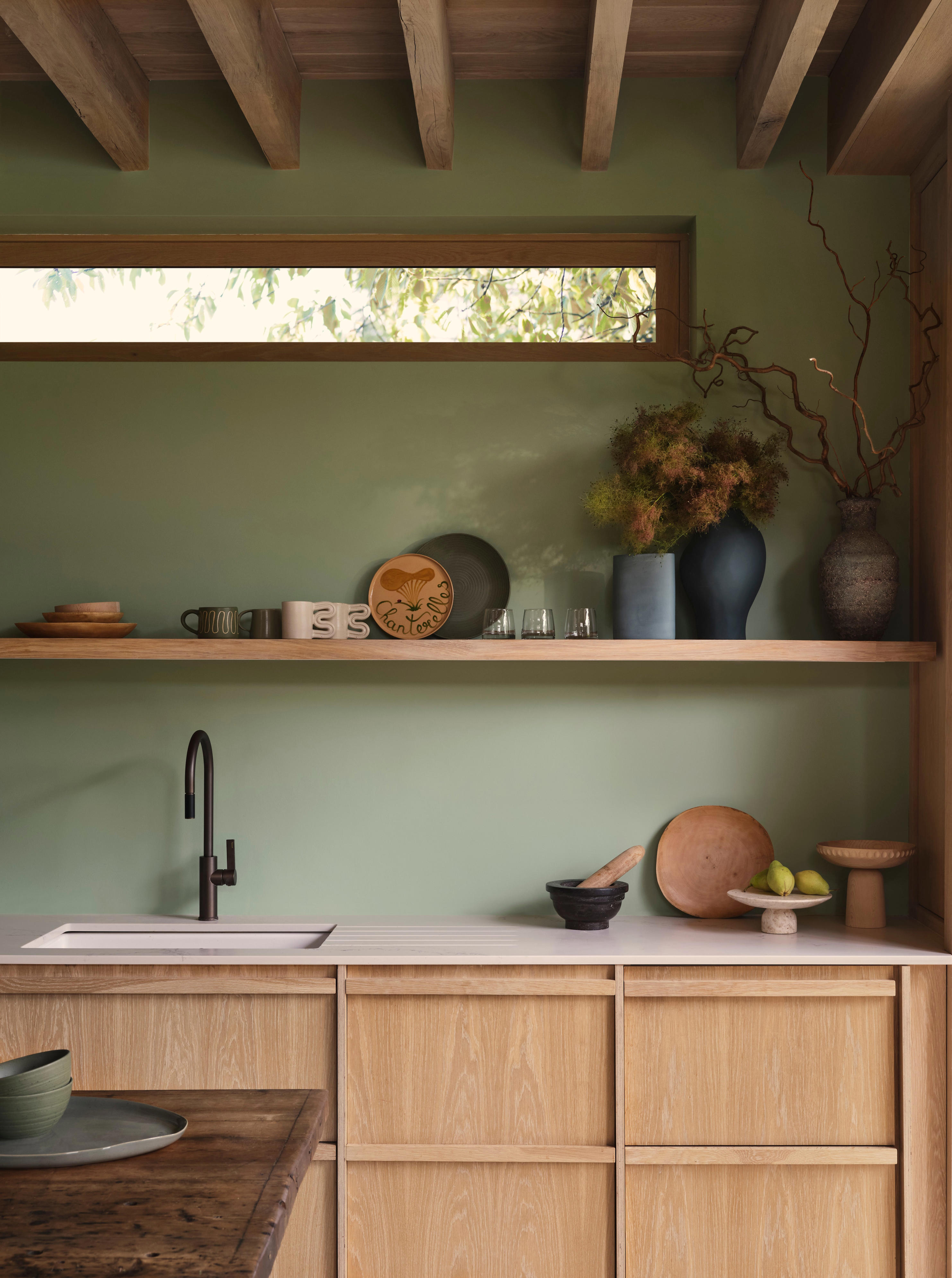 Wooden kitchens are back: 5 trending ideas to try