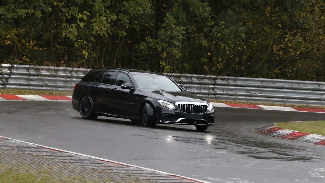 Wet track challenges and memorable motorsport moments