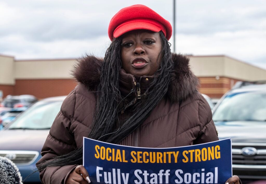 Former insider flags trouble at Social Security