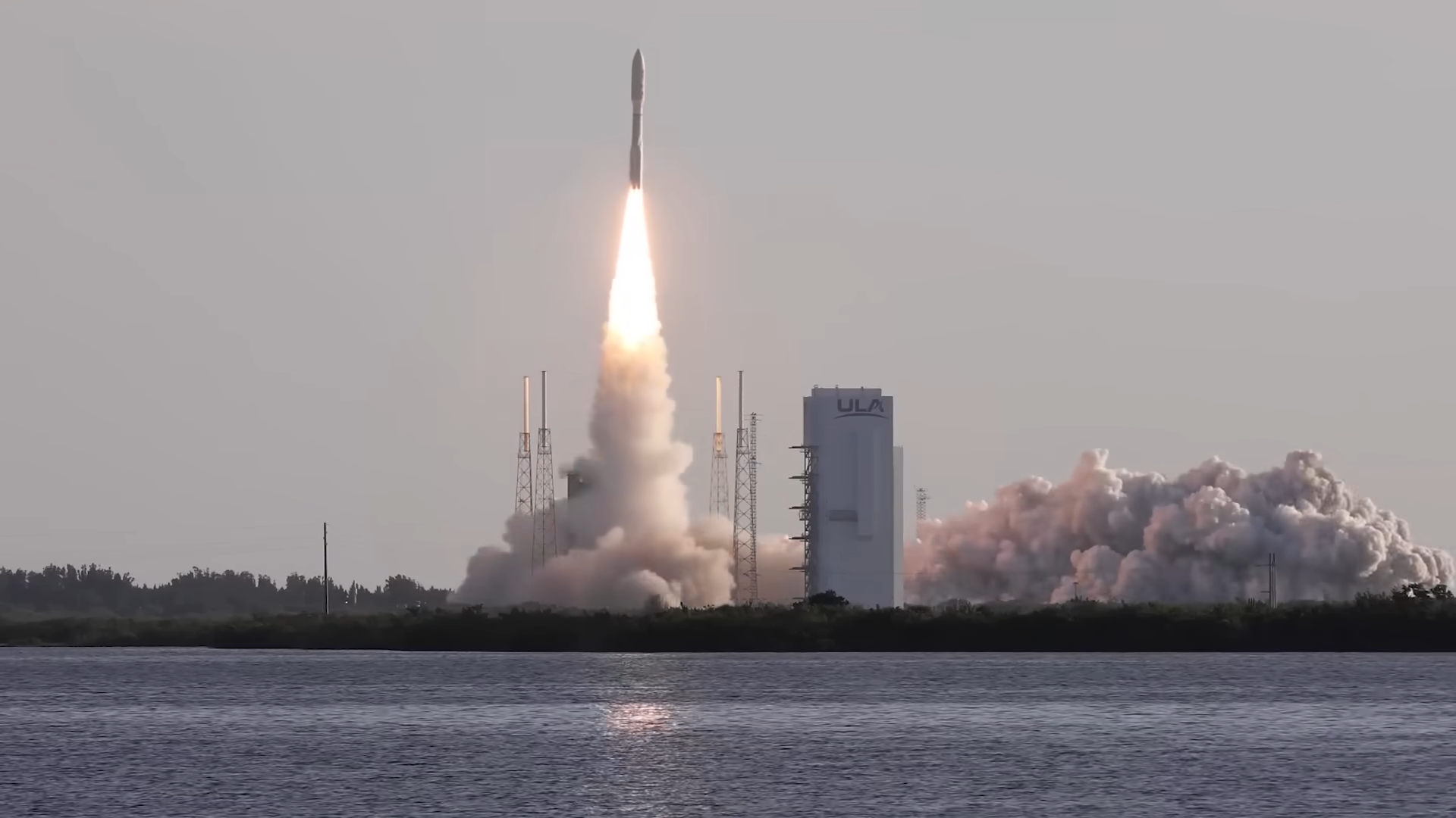 A 100-year-old chemical reaction may fuel SpaceX rockets on Mars