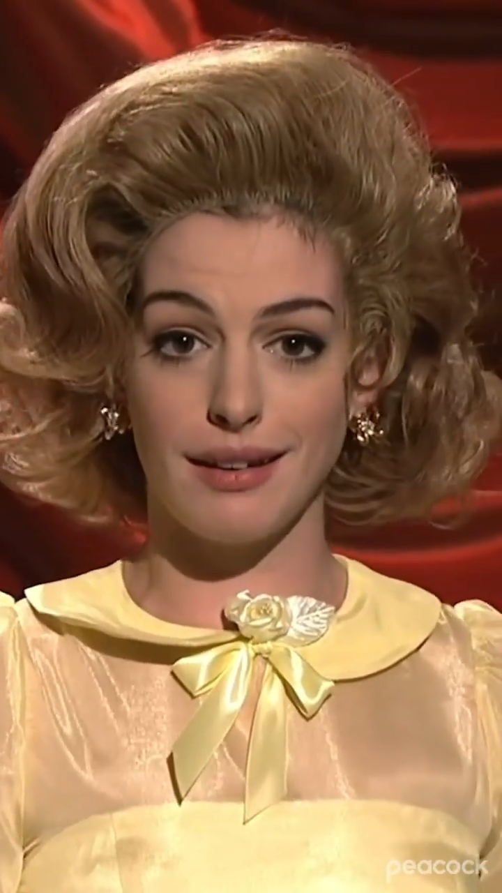 Anne Hathaway and Kristen Wiig as the Maharelle sisters on SNL is pure ...