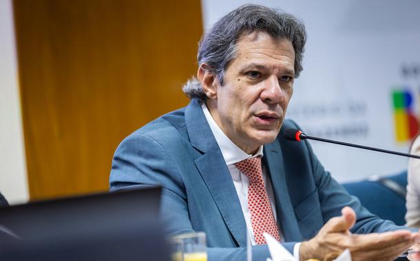 Haddad pressiona ANP por fiscalização rigorosa sobre combustíveis