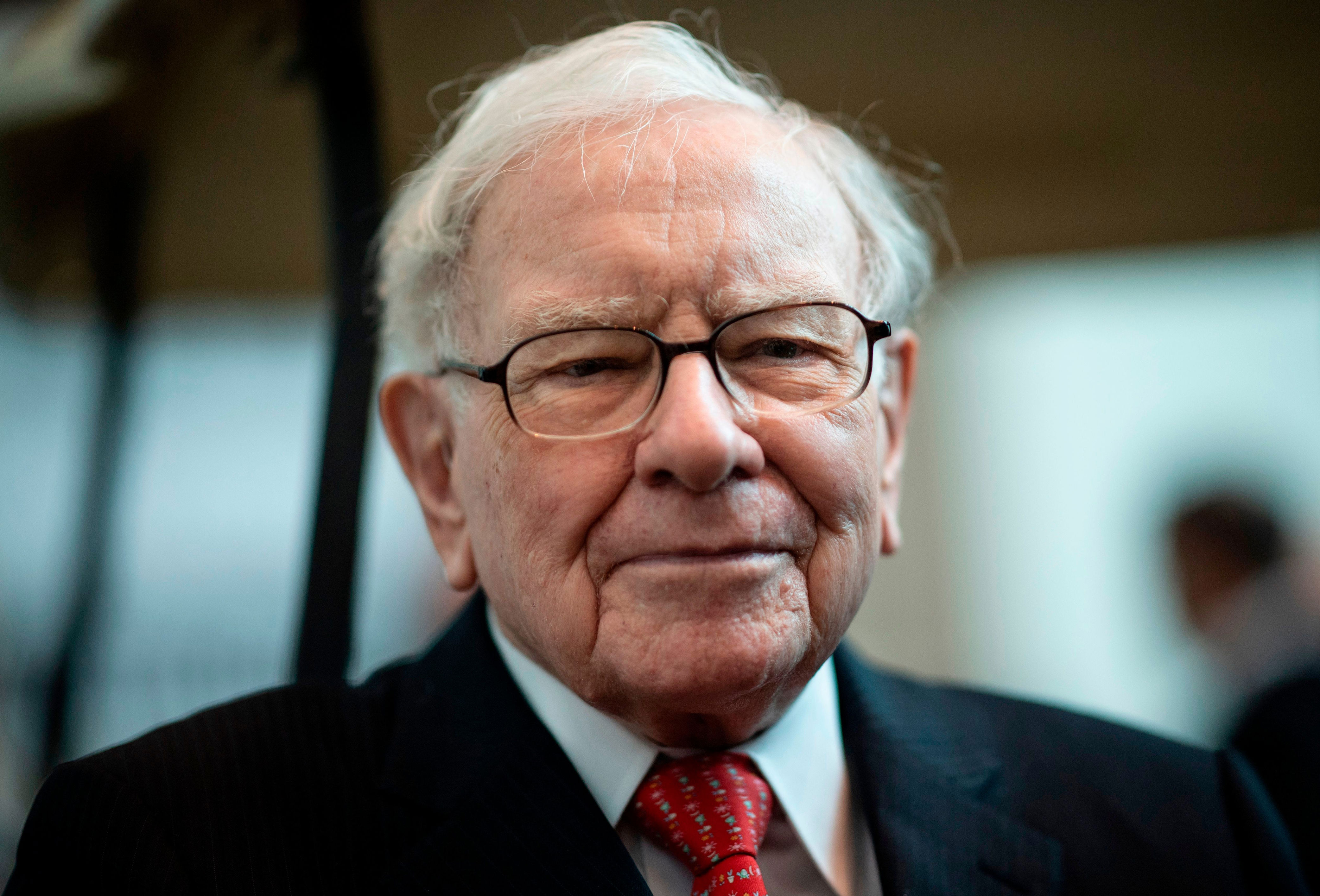 Warren Buffett’s successor reshapes empire with $10 billion AI gamble