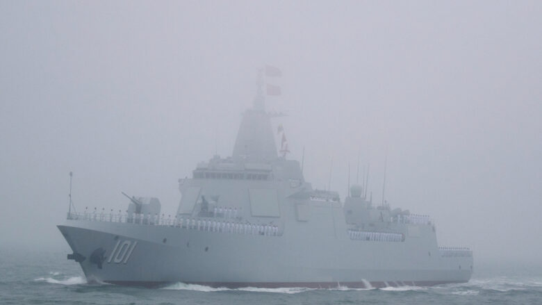La Chine dévoile deux nouveaux destroyers de type 055