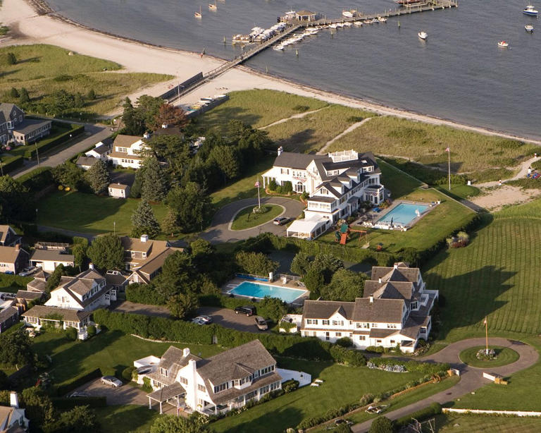 Inside the Kennedy compound featured in 'Love Story,' which holds 100 ...
