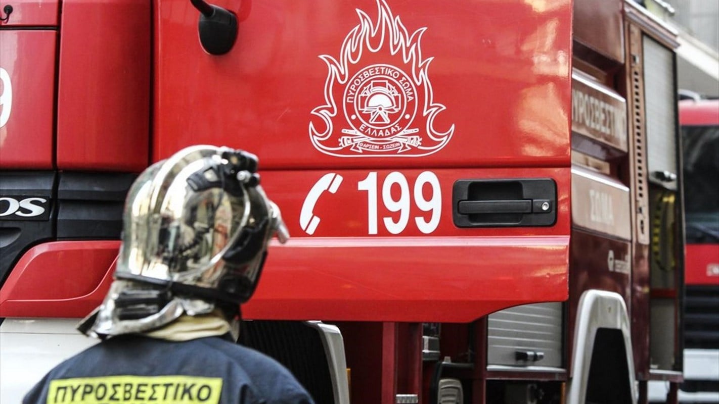 Εμπρηστική επίθεση στο αυτοκίνητο πραγματογνώμονα των Τεμπών