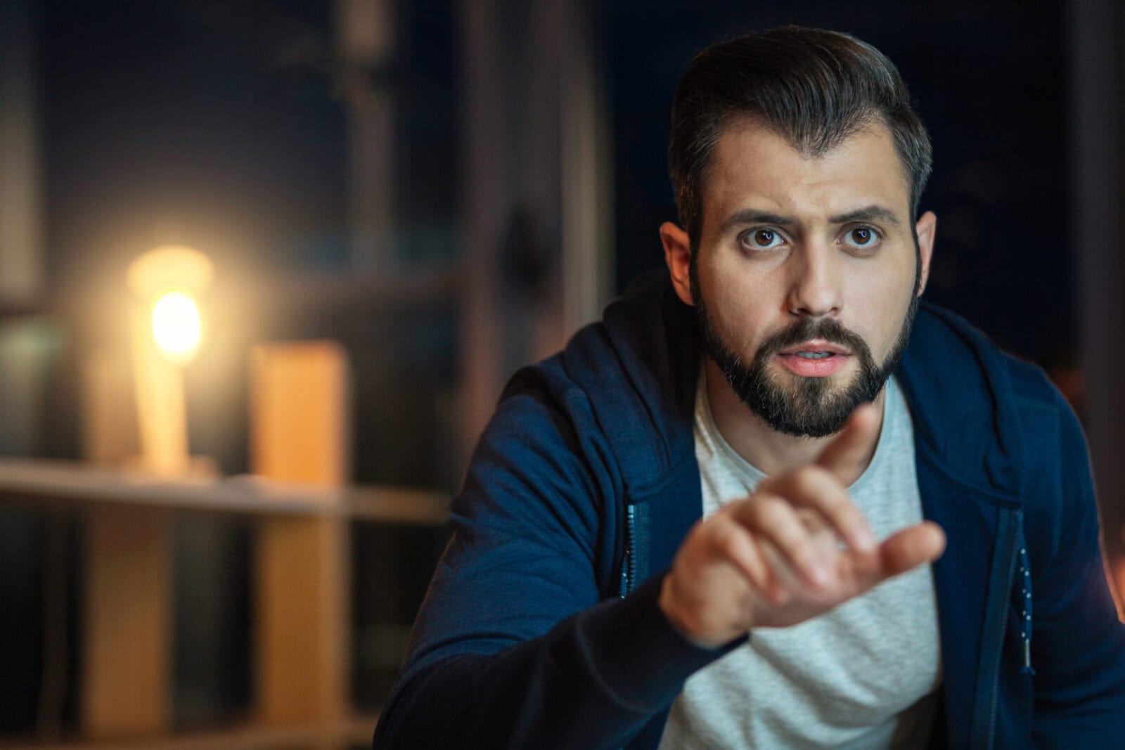 12 common phrases people use when they're lying