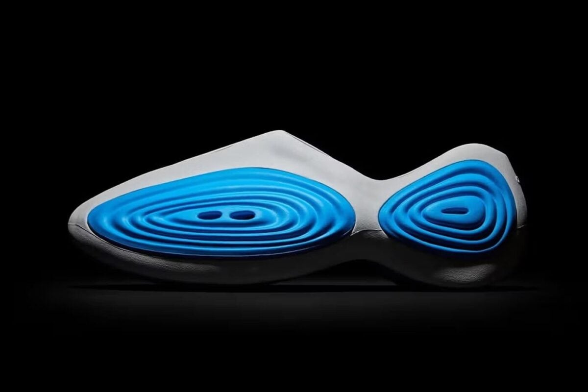 Video – Esagerate e uniche: le nuove scarpe Crocs fanno parlare di sé